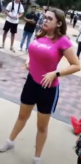 Where In The World is Isabella Janke? | Page 4 | Kiwi Farms