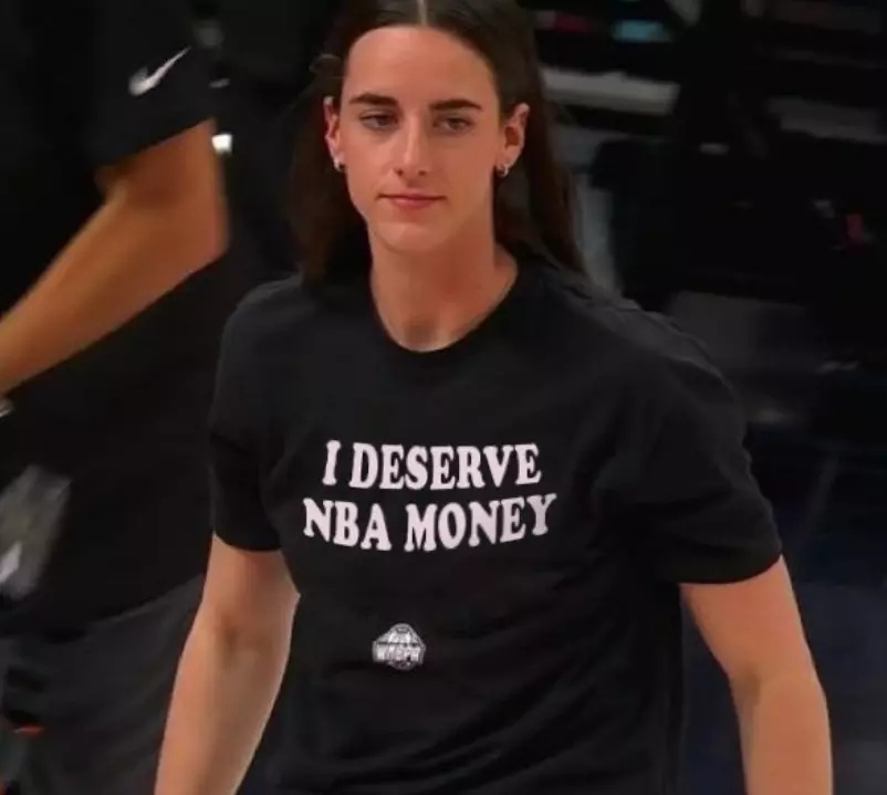 Anisa Riyadh Jomha / @anisajomha & iDubbbz / Ian Kane Jomha / Ian Kane ...